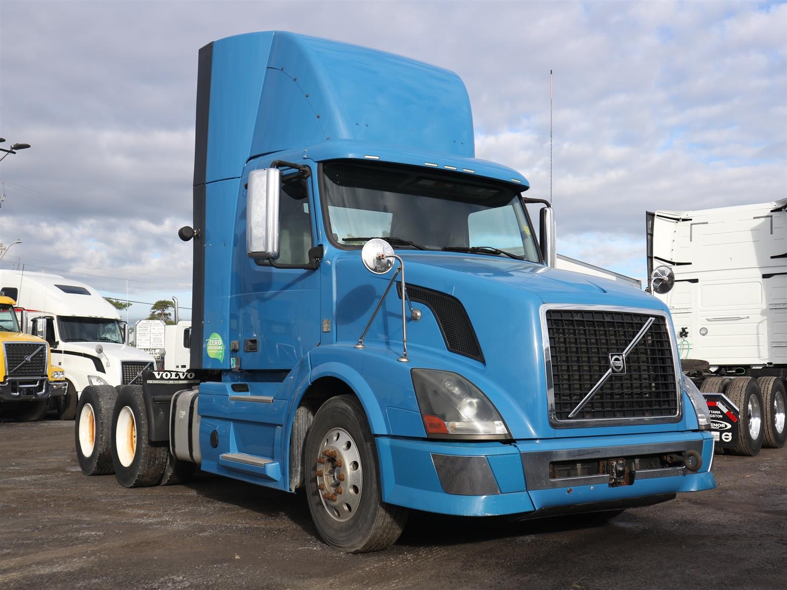 2012 Volvo VNL 300