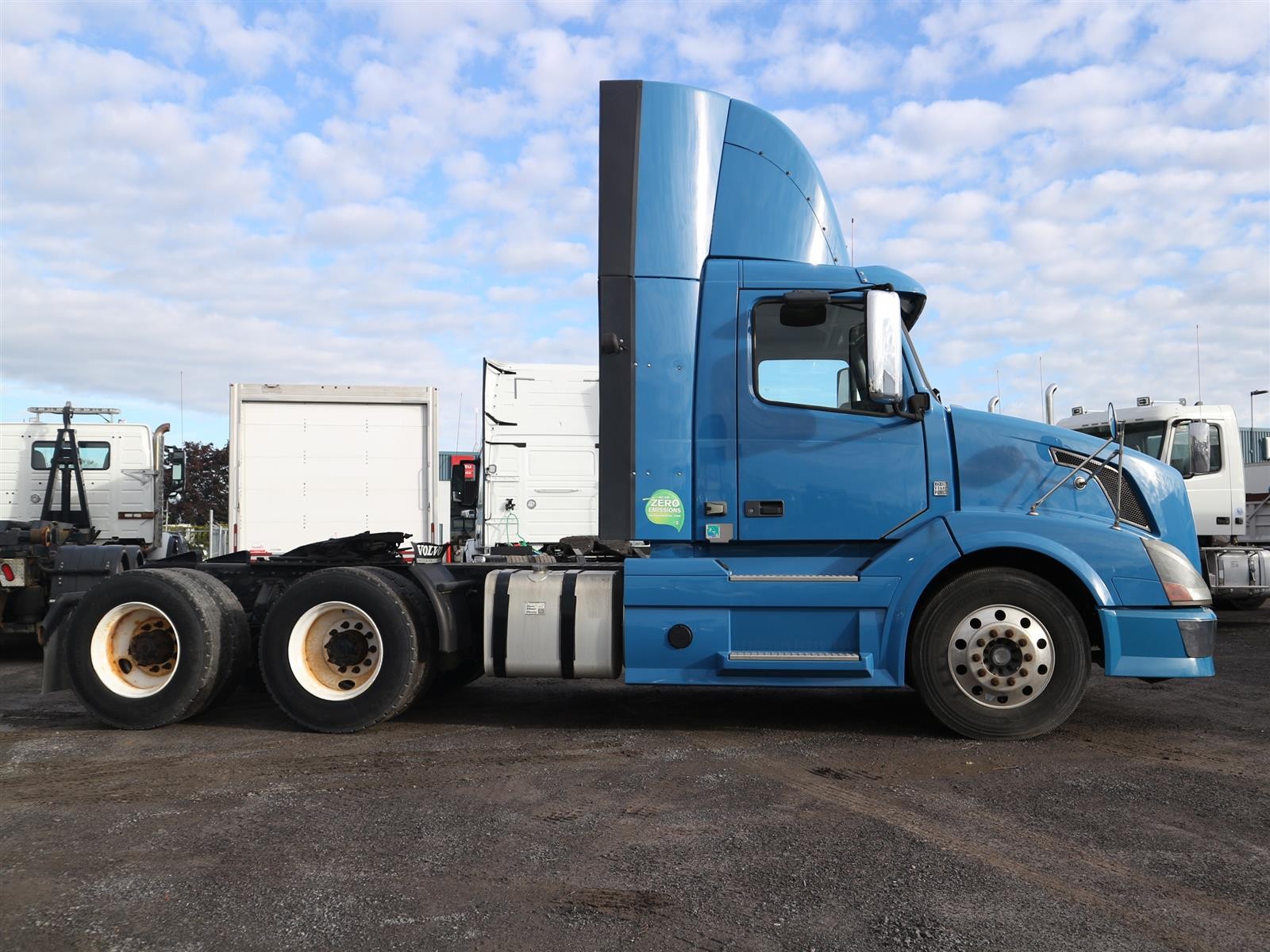 2012 Volvo VNL 300