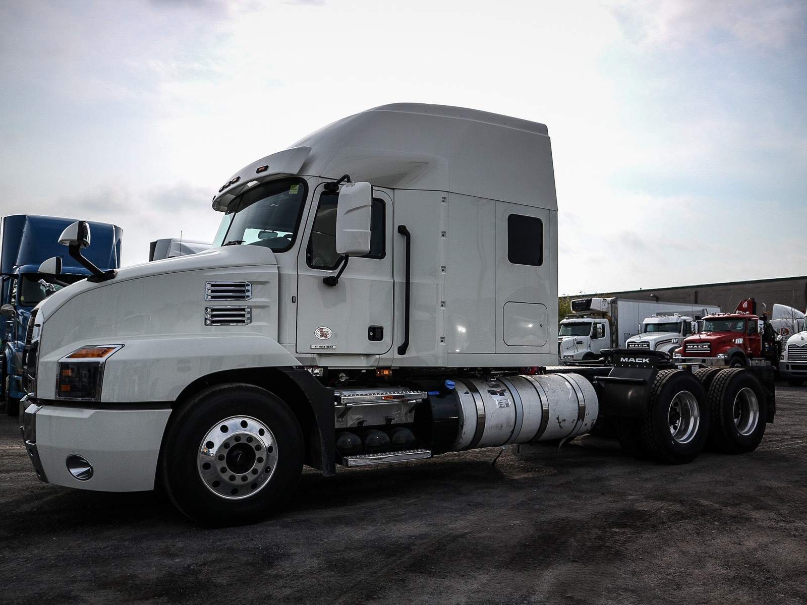 2019 Mack Anthem