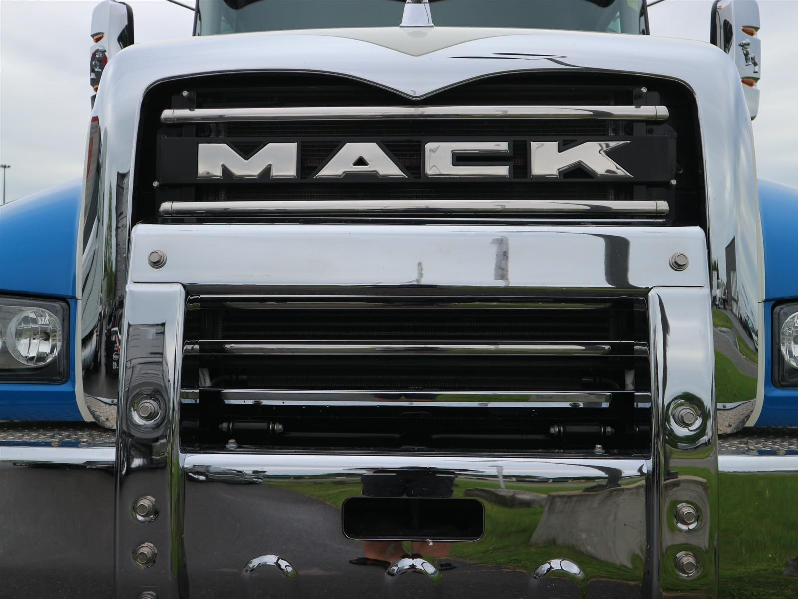2020 Mack Granite