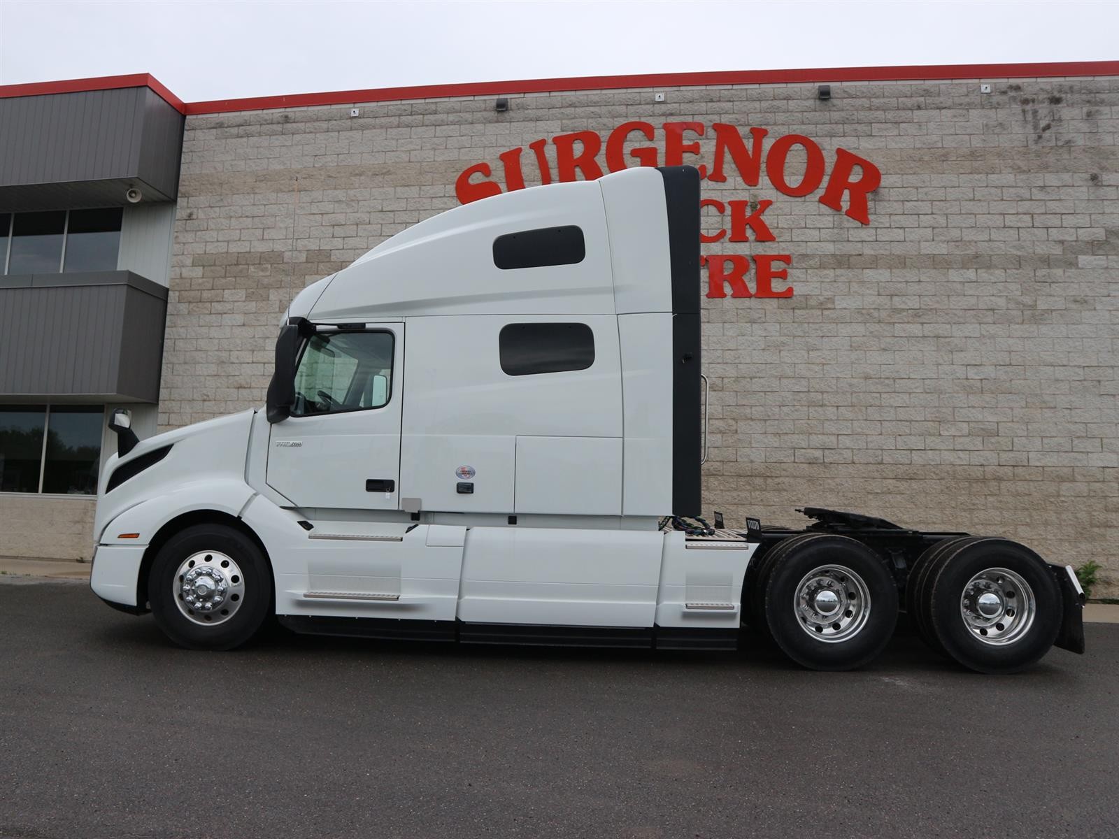 2020 Volvo VNL 760