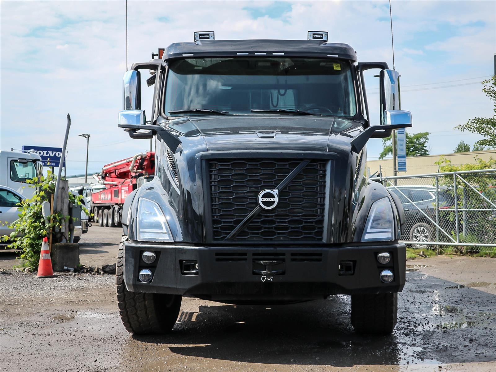 2021 Volvo VNL 300